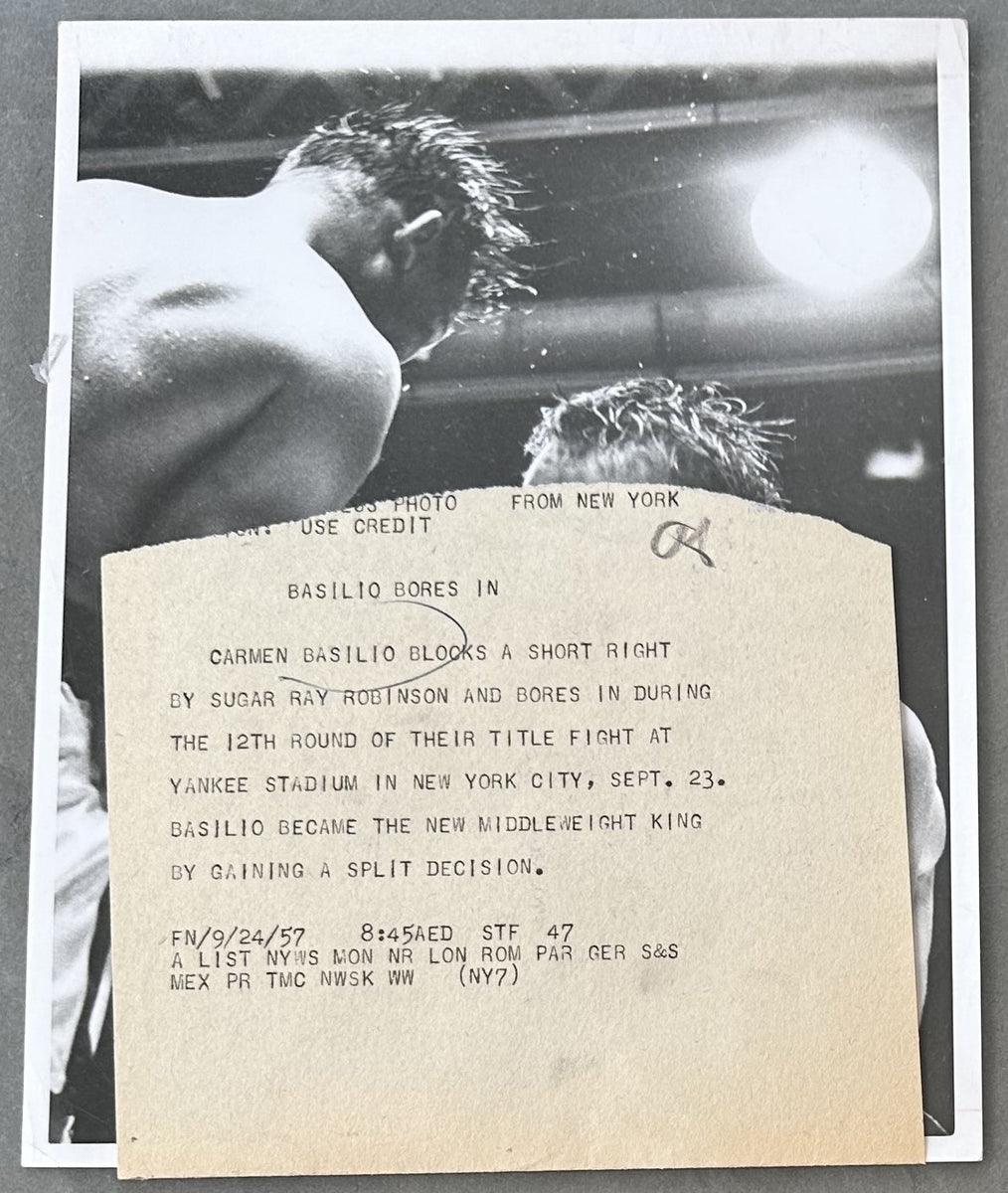 BASILIO, CARMEN-SUGAR RAY ROBINSON ORIGINAL WIRE PHOTO – JO Sports Inc.
