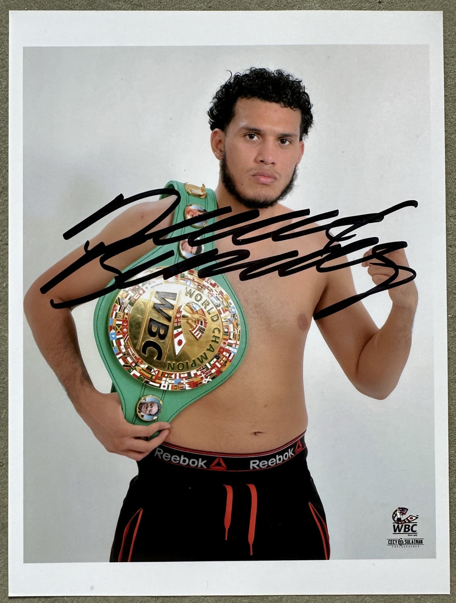 BENAVIDEZ, DAVID SIGNED PHOTO – JO Sports Inc.