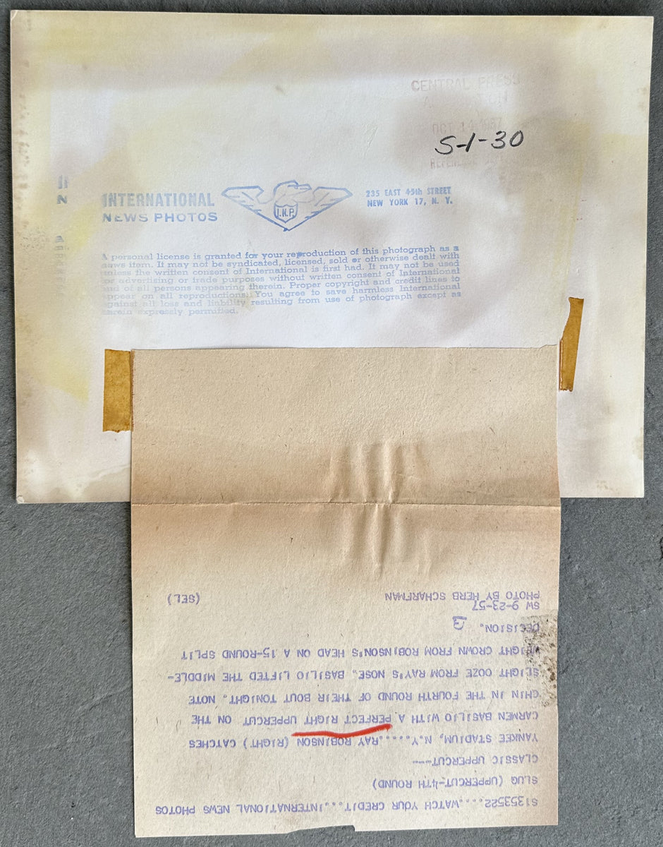 ROBINSON, SUGAR RAY-CARMEN BASILIO I ORIGINAL PHOTO (1957) – JO Sports Inc.