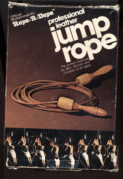ALI, MUHAMMAD ENDORSED LEATHER "ROPE-A-DOPE" JUMP ROPE – JO Sports Inc.