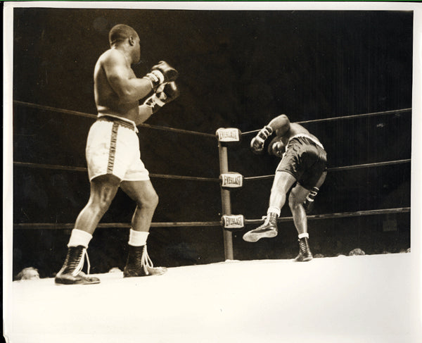 LISTON, SONNY-HENRY CLARK WIRE PHOTO (1968) – JO Sports Inc.