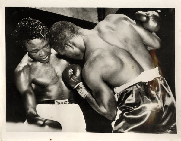 GAVILAN, KID-JOHNNY SAXTON WIRE PHOTO (1954) – JO Sports Inc.
