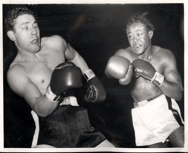 GAVILAN, KID-TONY JANIRO WIRE PHOTO (1951-4TH ROUND) – JO Sports Inc.
