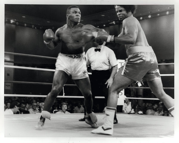 TYSON, MIKE-DONNIE LONG ORIGINAL PHOTO (1985) – JO Sports Inc.