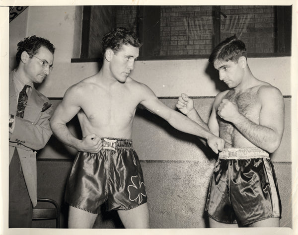 CONN, BILLY-MELIO BETTINA WIRE PHOTO (1939-WEIGHING IN) – JO Sports Inc.