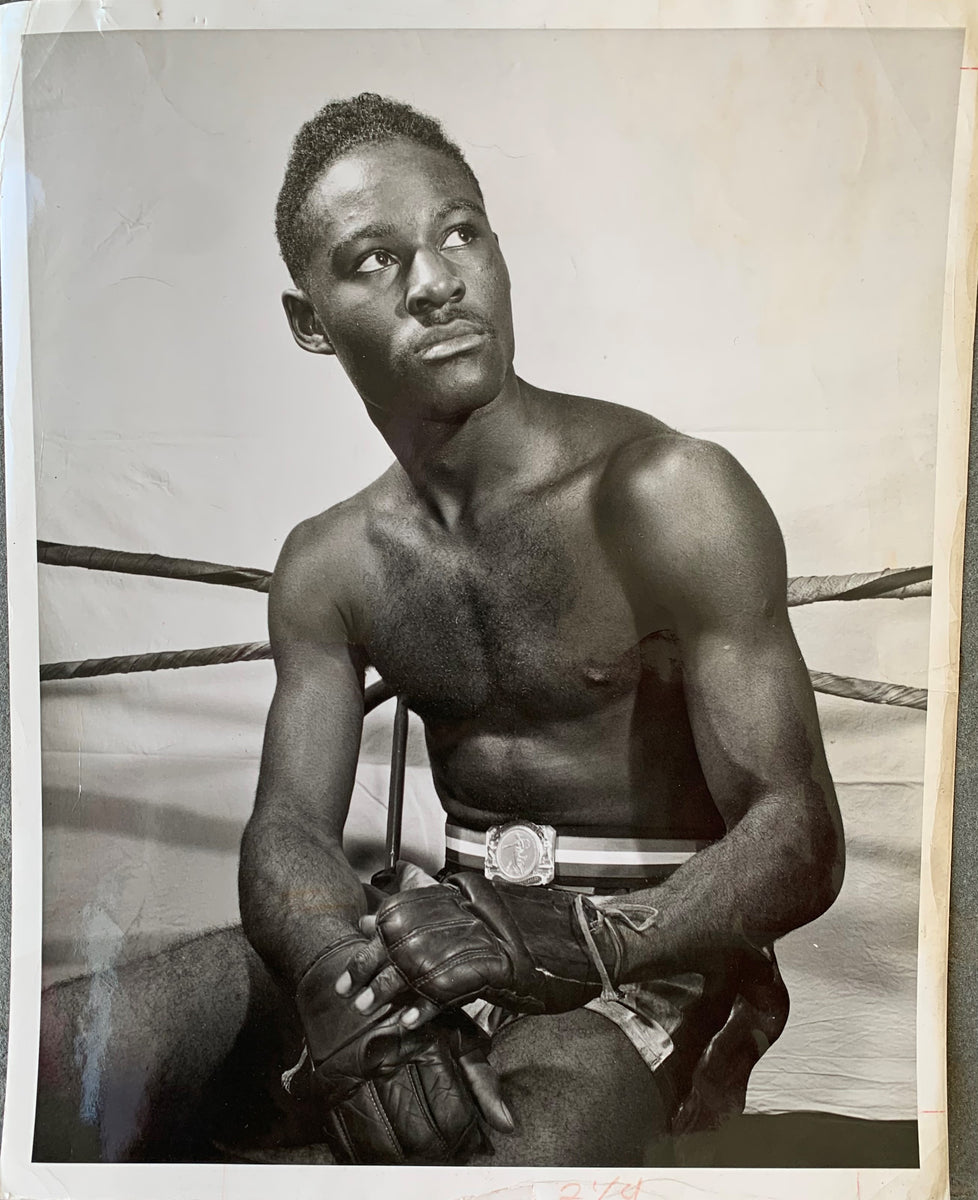 CHARLES, EZZARD ORIGINAL PHOTOGRAPH (AS WORLD CHAMPION) – JO Sports Inc.