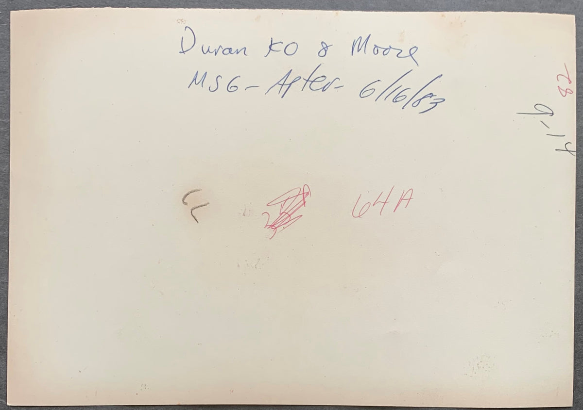 DURAN, ROBERTO-DAVEY MOORE ORIGINAL PHOTO (1983) – JO Sports Inc.