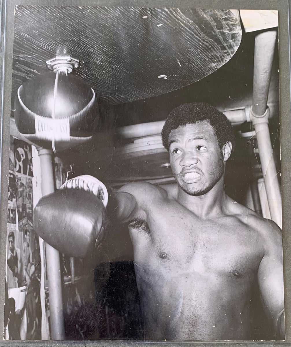 FOREMAN, GEORGE ORIGINAL TYPE I PHOTO (1970) – JO Sports Inc.