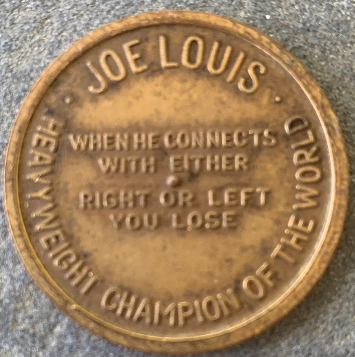 LOUIS, JOE ORIGINAL SOUVENIR COIN (AS WORLD HEAVYWEIGHT CHAMPION) – JO ...