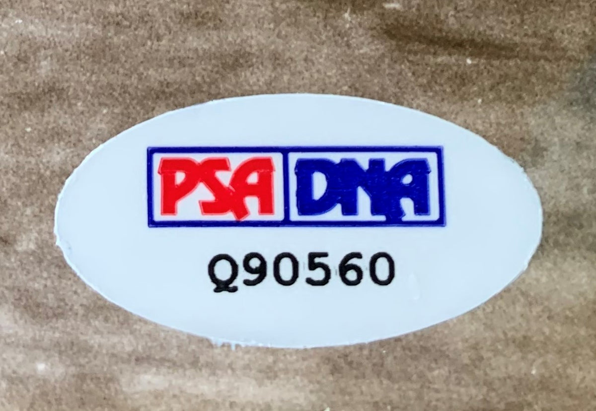 MONZON, CARLOS SIGNED PHOTO (PSA/DNA AUTHENTICATED) – JO Sports Inc.